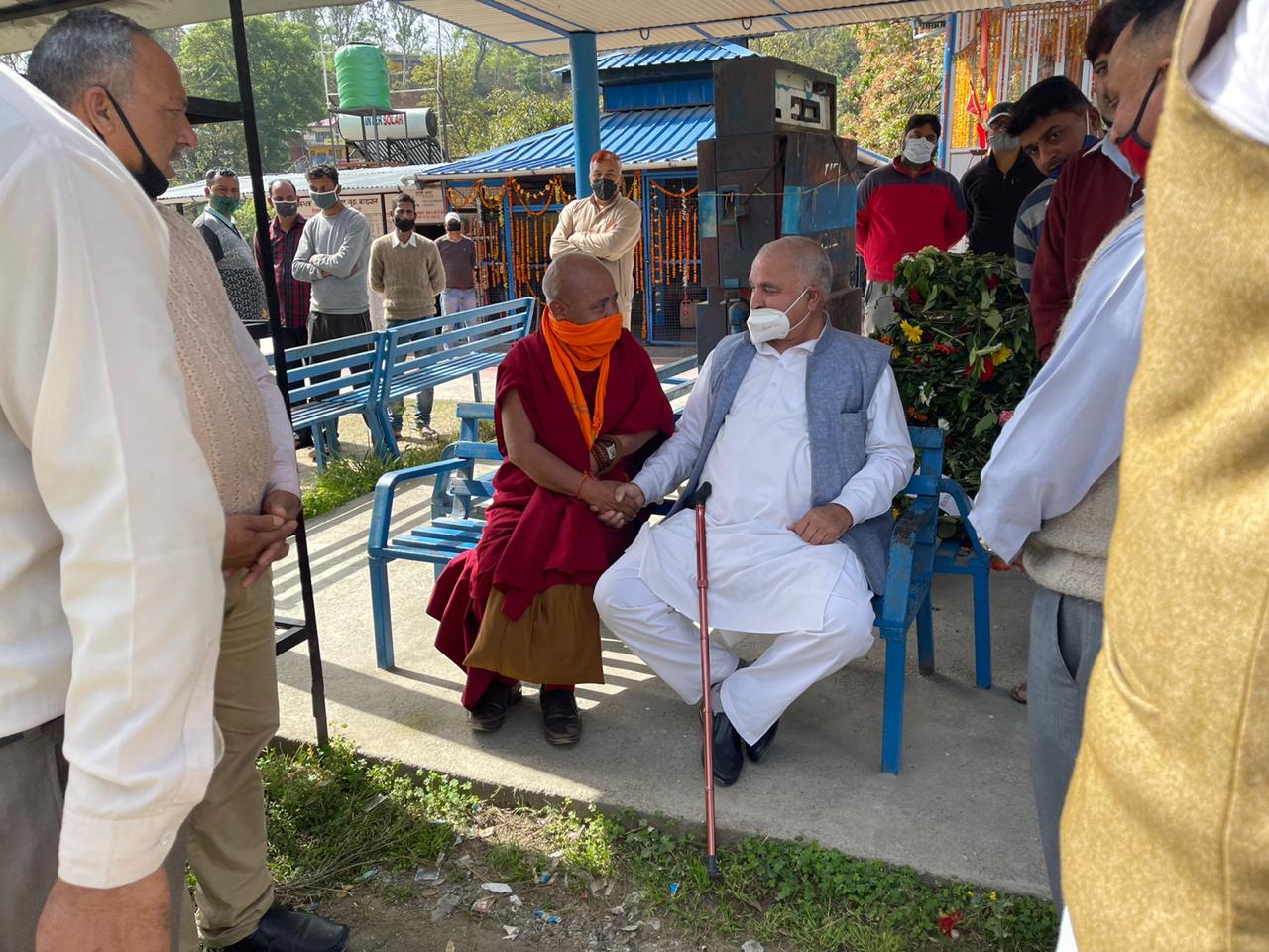 Deputy Speaker pays his last respects to late MP Shri Pandit Ram ...
