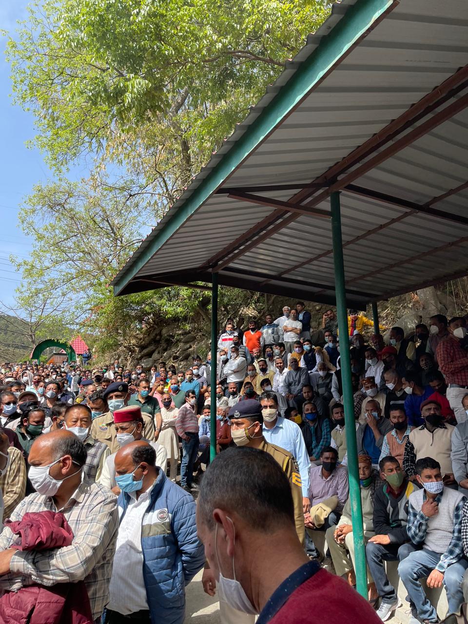 Deputy Speaker pays his last respects to late MP Shri Pandit Ram ...